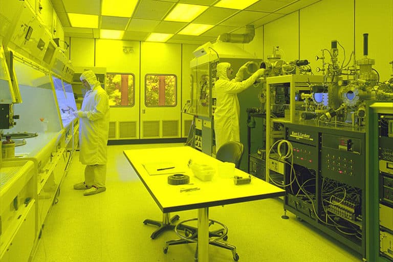 Cleanroom Facts - High-Tech Conversions